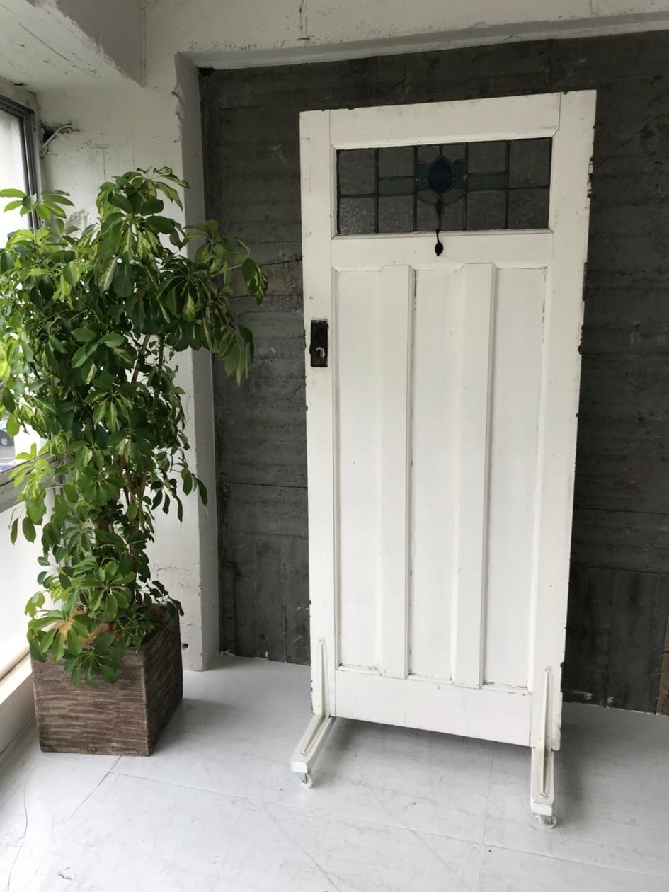 ★元町駅徒歩５分★築６0年のビルをリノベーション。自然光が多く入り撮影にも最適！！の写真9