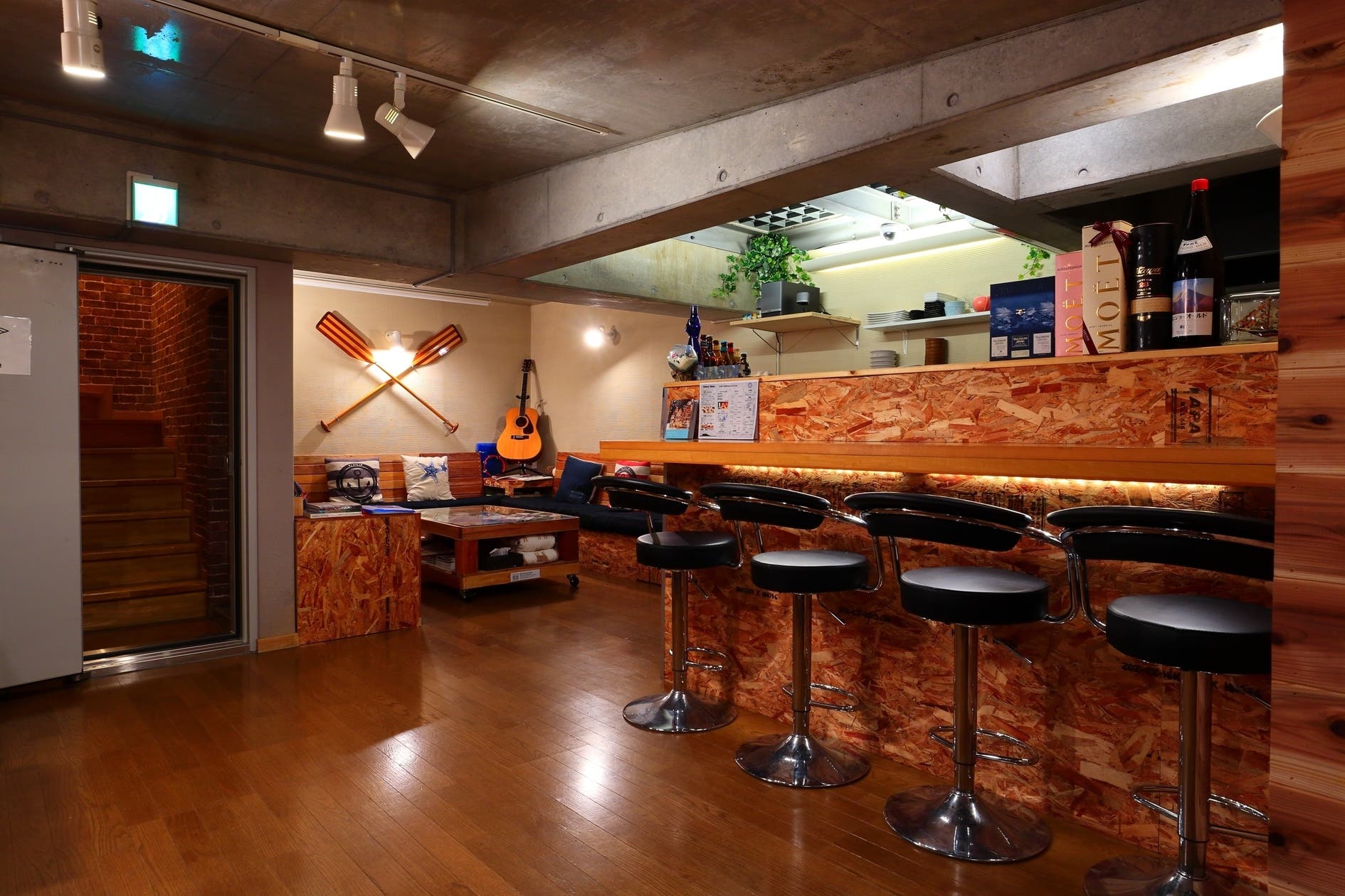 【片瀬江ノ島駅１分／海まで３分】秘密基地のような防音仕様の地下室✨｜パーティー🎉・音楽演奏🎤・撮影📷の写真4