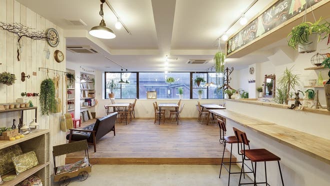 カフェ風スペースキッチン利用可。お教室や写真撮影、女性向けイベントなどに。の写真1