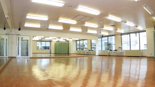 【大阪・中津】レンタルスタジオGymmie《Aスタジオ》★ストロングシート+エアロシステム 正方形(約107㎡)のスタジオの写真2