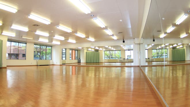 【大阪・中津】レンタルスタジオGymmie《Aスタジオ》★ストロングシート+エアロシステム 正方形(約107㎡)のスタジオの写真4