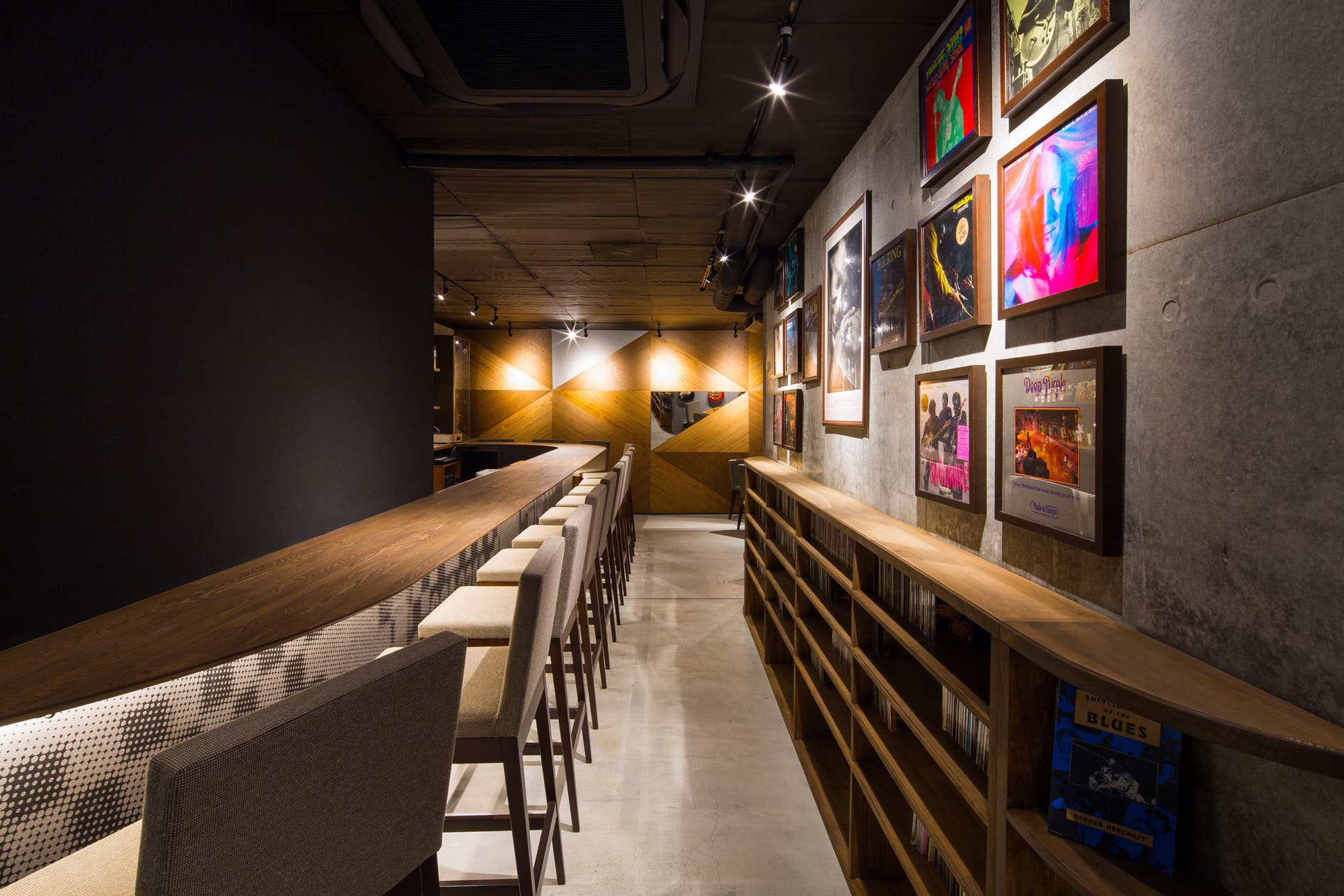 完全防音！貸切ライブ、パーティーなど多目的にお使いください。の写真2