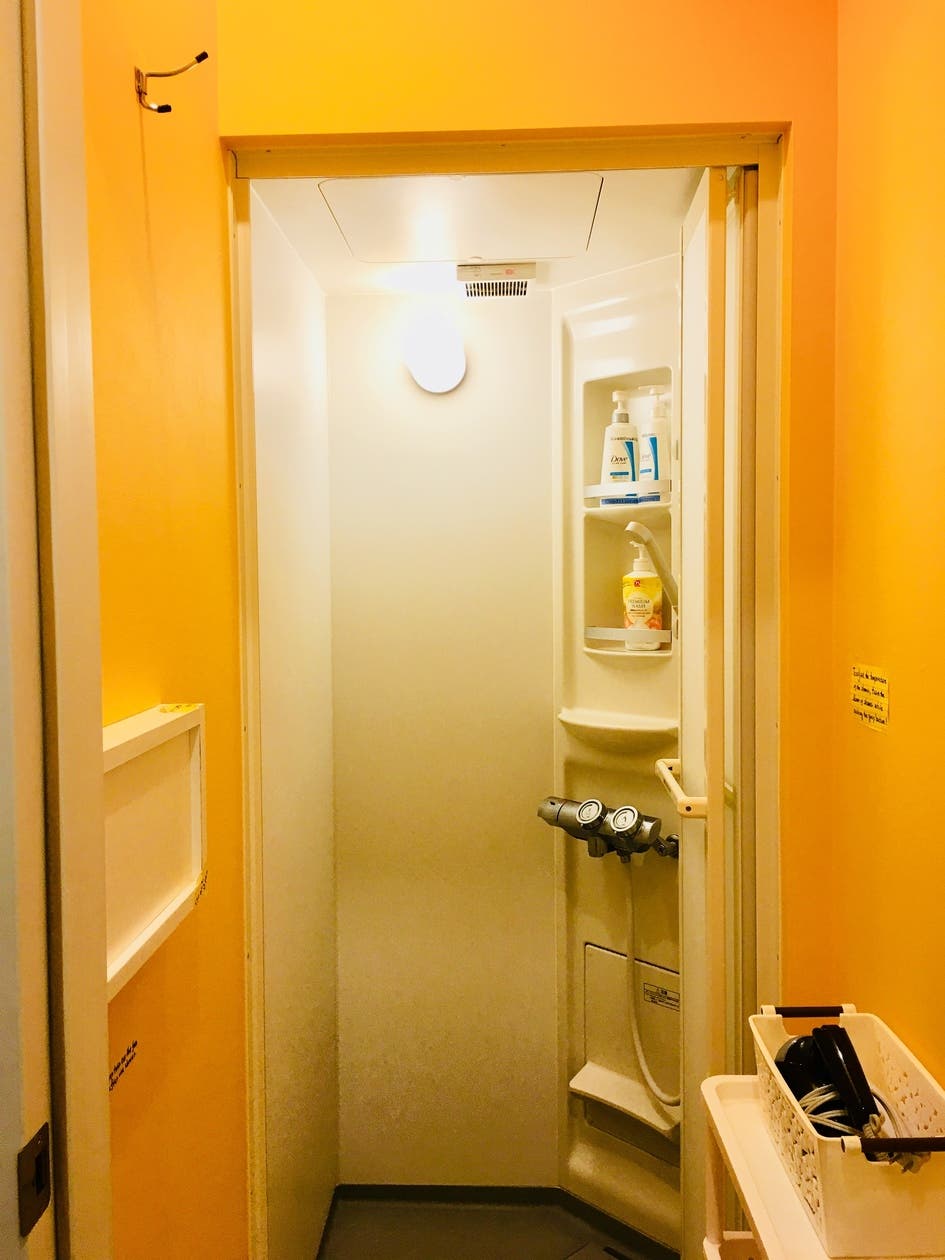 個室テレワークに【黄色】がアクセントの小さなお部屋。受験勉強などに！の写真11