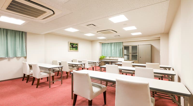 アパホテル富士中央3階【富士の間】コンパクトな会議室です。