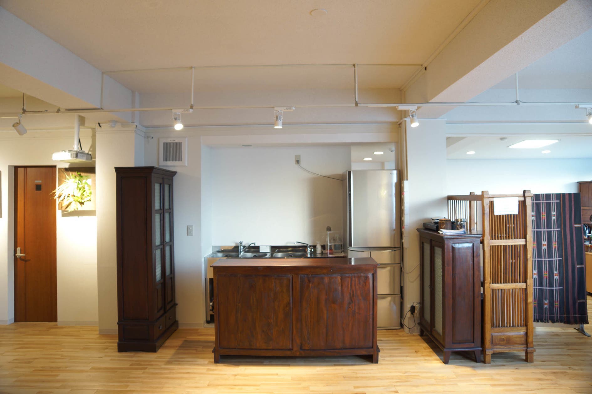 【キッチン付】展示・撮影・イベントに！落ち着きある雰囲気のレンタルスペース【福島駅9分】の写真5