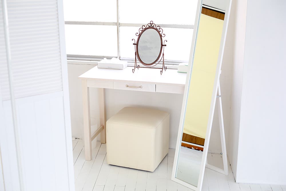 白壁白床、ひろびろ82平米。自然光で一日中キレイに撮影できる新宿のハウススタジオの写真6