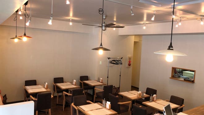 3路線の駅から徒歩3分~10分圏内☆キッチン付きカフェ店舗!小人数大歓迎の写真1