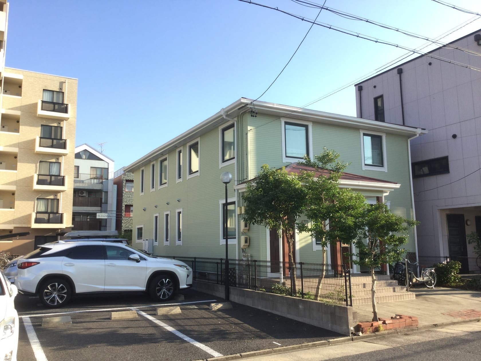 〔新瑞橋駅から徒歩1分〕静かな北欧風一軒家（スウェーデンハウス180m2）の１階リビングの写真12