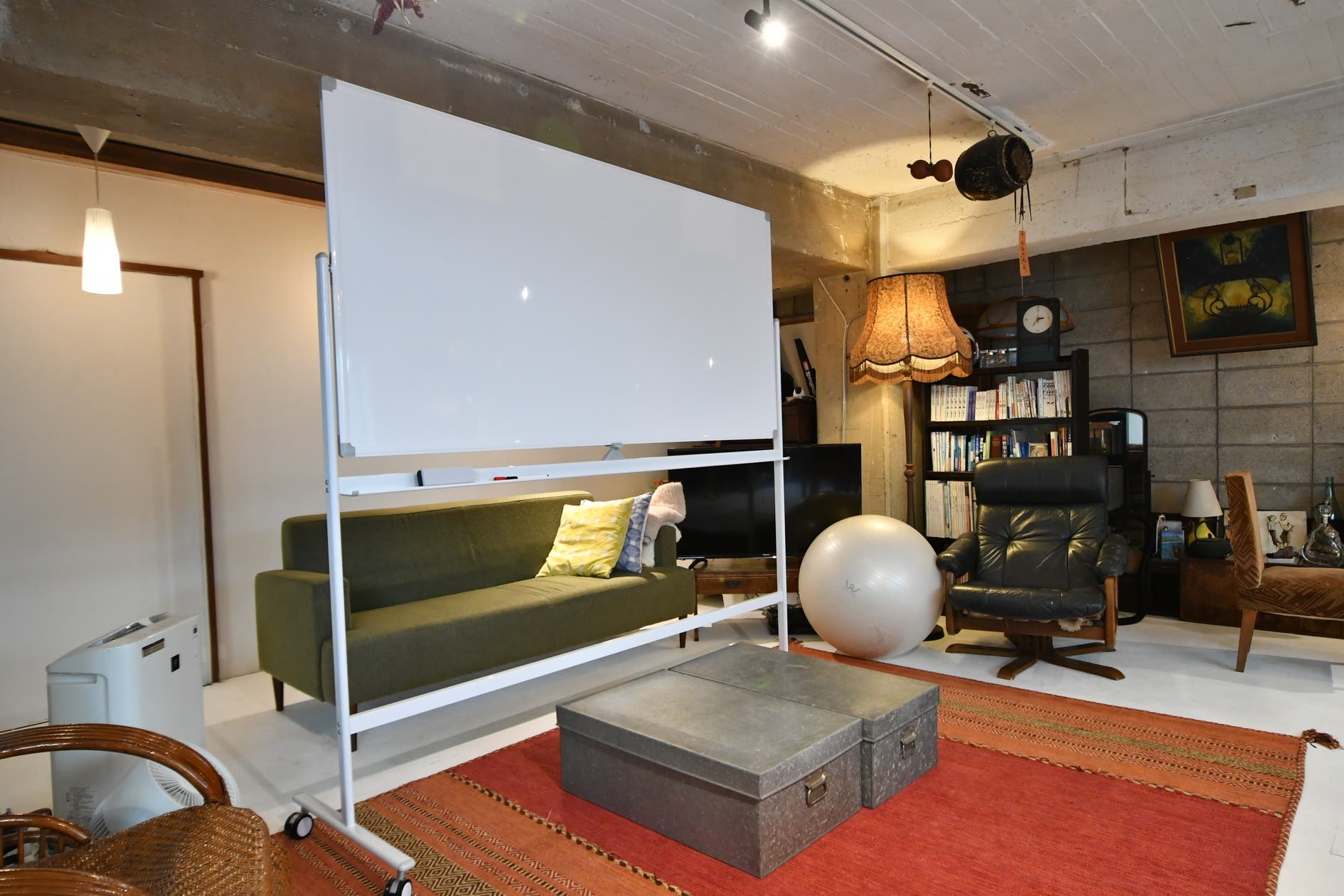 アユミスタジオ フォトスタジオ 会議室 ホワイトボード キッチン付き AYUMI STUDIO 新宿 市ヶ谷の写真11