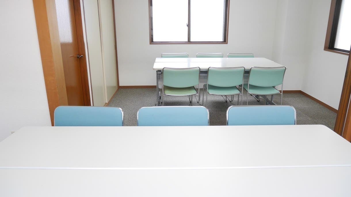 【茅場町】リーズナブル駅チカ貸し会議室。完全個室でセミナーやワークショップを／中会議室(12名)の写真6