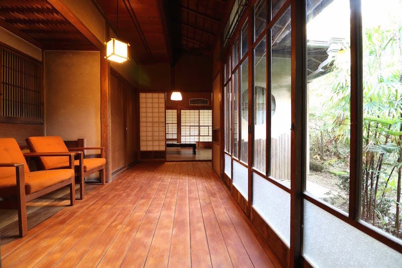 【湘南・三浦】築90年の古民家。夏を感じる海沿いスペース　夕日が綺麗な海辺まで徒歩1分！の写真10