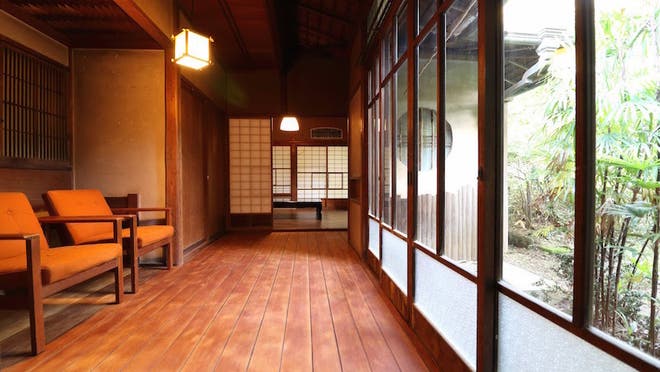 【湘南・三浦】築90年の古民家。夏を感じる海沿いスペース 夕日が綺麗な海辺まで徒歩1分!の写真10