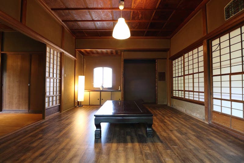 【湘南・三浦】築90年の古民家。夏を感じる海沿いスペース　夕日が綺麗な海辺まで徒歩1分！の写真11