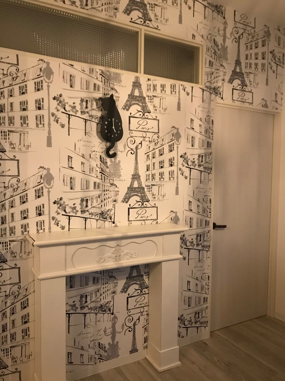 【中央通A】広々キッチン、60インチテレビ、DVD(Blu-ray)プレーヤーあり、貸会議室にも！の写真2