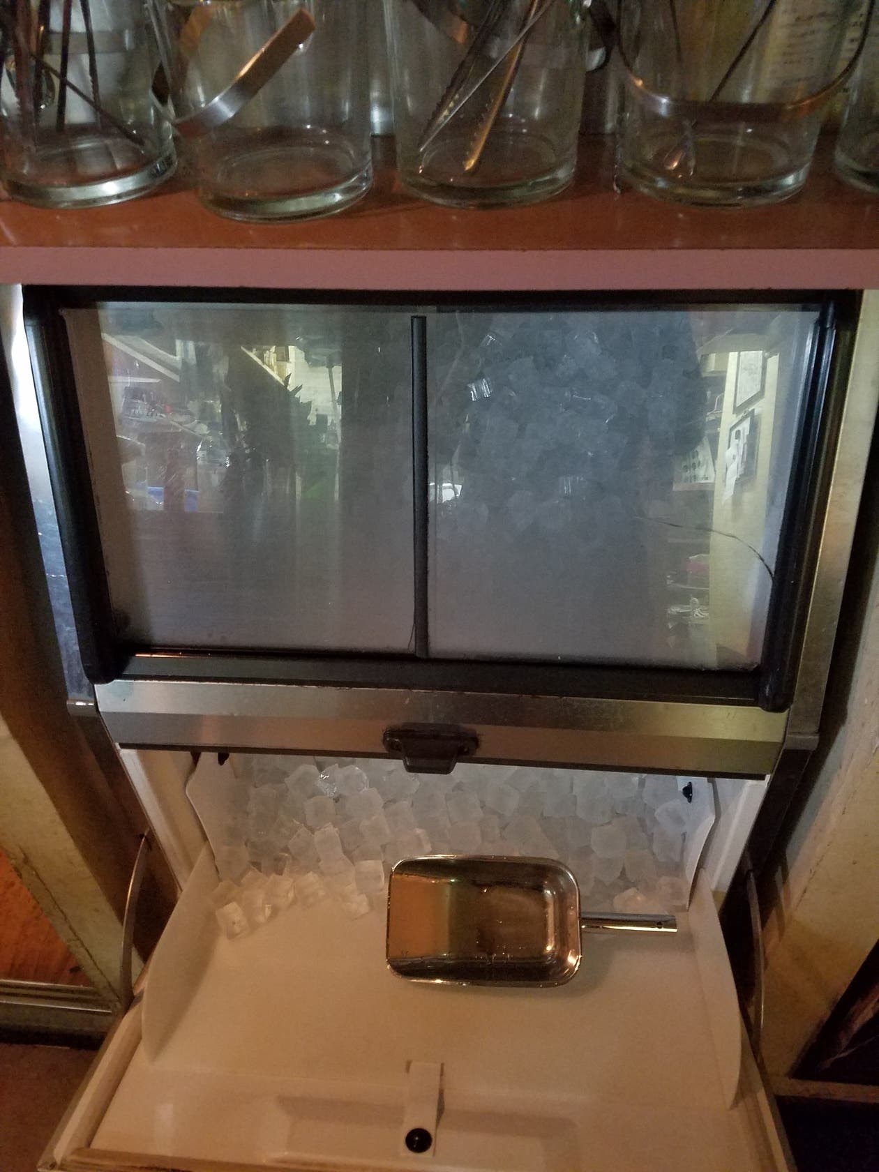 カラオケ付きキャバクラスペース！池袋サンシャイン通り！パーティー・撮影会利用などに！の写真5