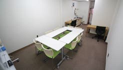 【神田駅 30秒!】いちご会議室 神田西口 wifi&プロジェクター無料♪の写真2