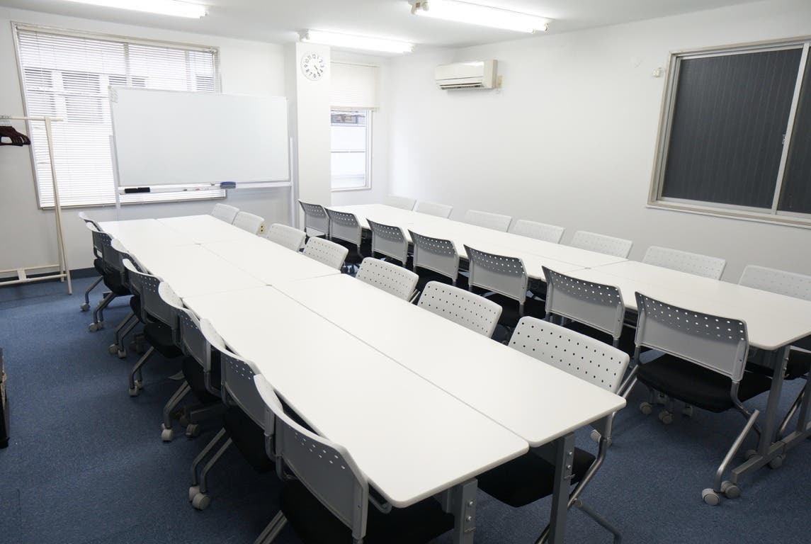 大幅値下げ中⬇️＜セキレイ会議室＞八丁堀駅徒歩3分♪広々28名収容！テレワークにも！光回線/プロジェクタ/スクリーン無料の写真8