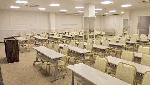 【新横浜駅徒歩3分】新横浜3丁目大ホール(Room1) / 新横浜 会議 パーティーの写真3