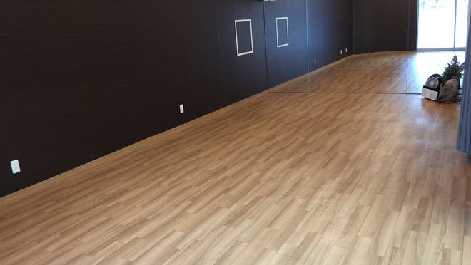 地下鉄東山線本郷駅前30秒のヨガスタジオ ヨガマット・ブロックなど完備の写真1