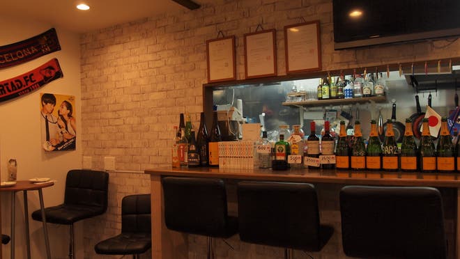 キッチン付でホームパーティー・女子会・誕生日会・ママ会・会議等に最適♪モニターも2台ありますよ。の写真3