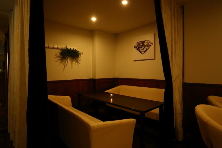 恵比寿シャンパンバー（キッチン）女子会・同窓会・お誕生日会・撮影・控室・セミナー・ワークショップ・同窓会などの写真3