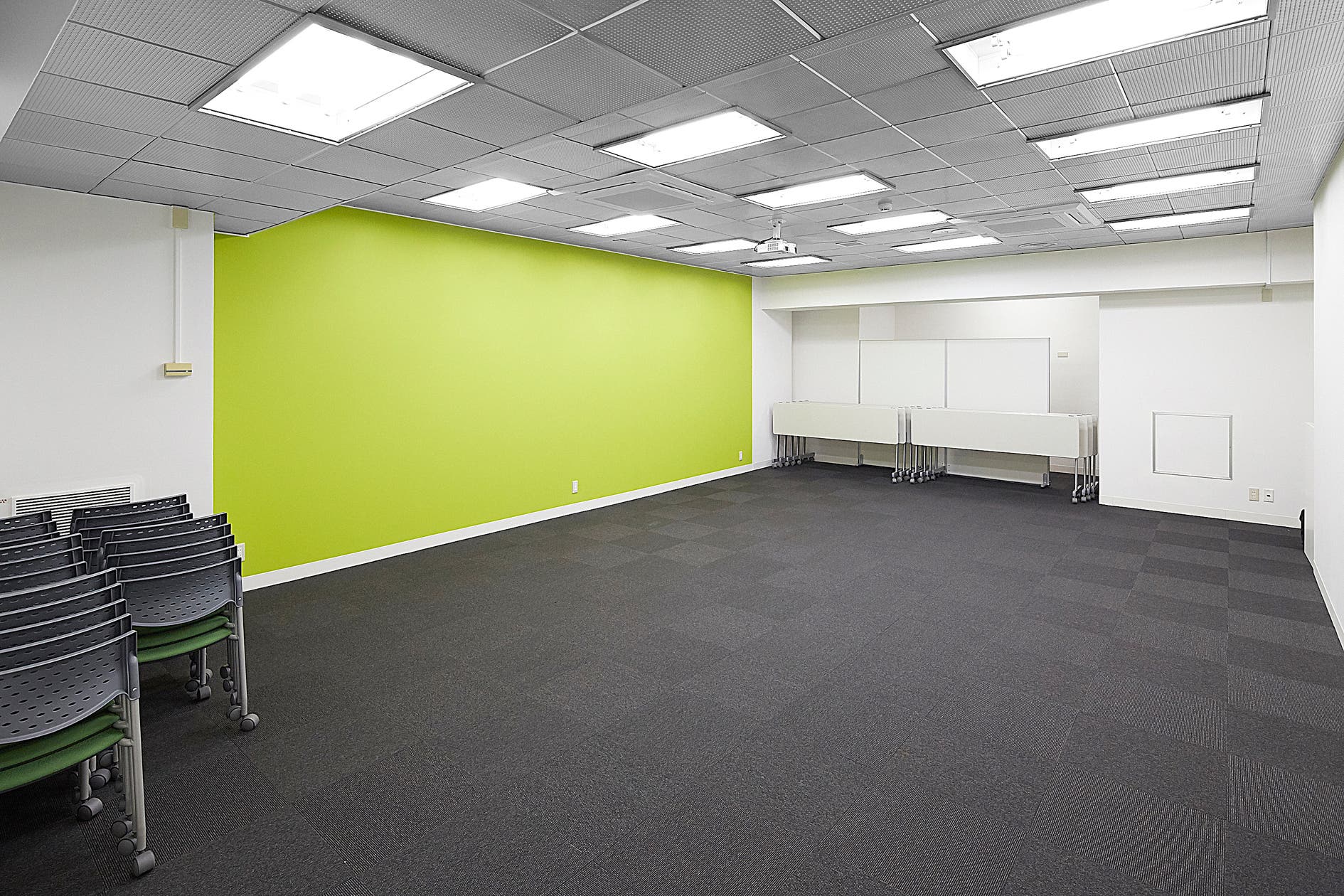 みんなの会議室【神田駅 4分】オプション料金0円で設備・備品使い放題♪ WiFi無料！清掃・消毒で衛生面も安心♥便利な駅近の写真8