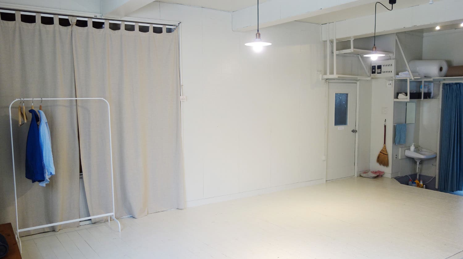 【シロハコスペース/JR金町】天井の高い広々まっ白スペース/写真撮影/水元公園徒歩5分/昭和レトロの写真9