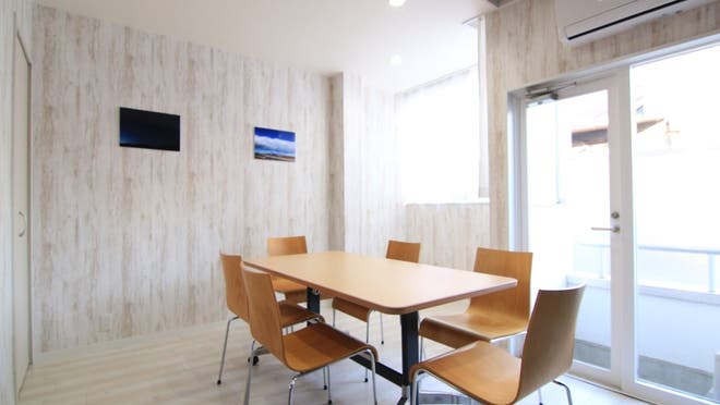 【完全個室】新町駅より徒歩7分!自然光が入るお洒落なスペース☆動画撮影OK!照明完備の写真1