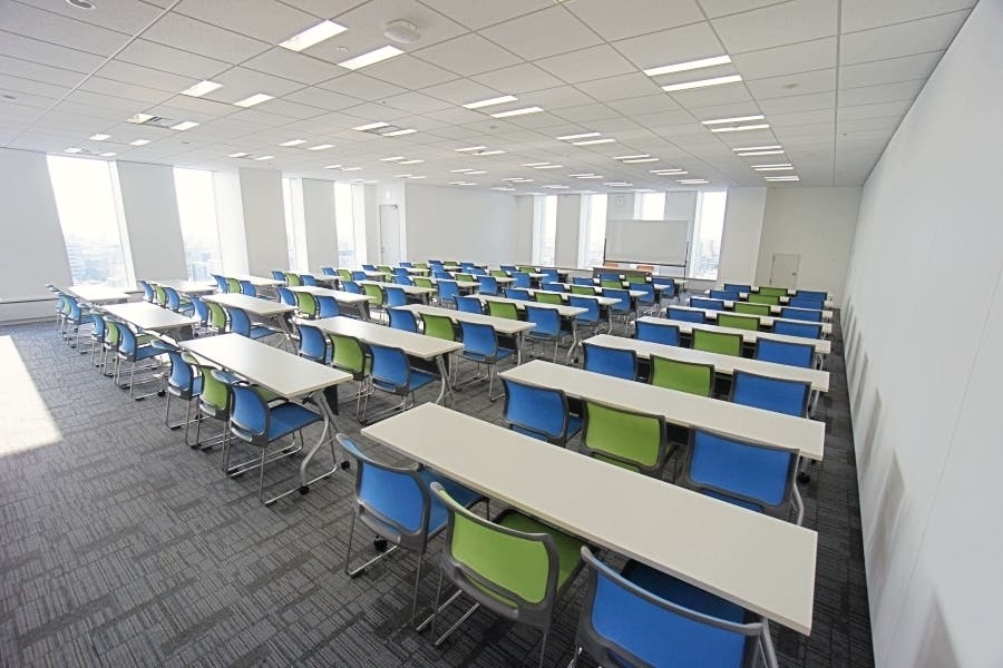 名古屋会議室 プライム 第1会議室【名古屋駅徒歩4分・無料Wi-Fi・最大96名・プライムセントラルタワー名古屋駅前店】の写真1