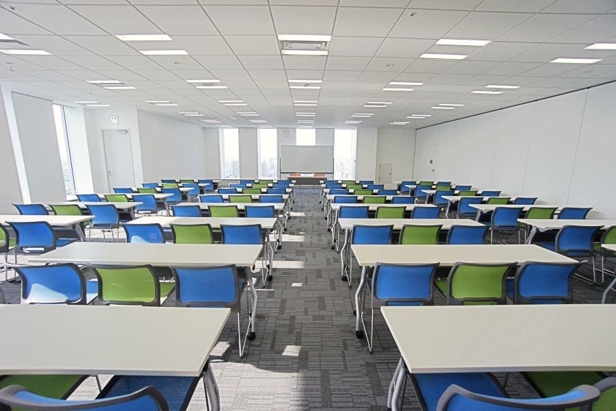 名古屋会議室 プライム 第1会議室【名古屋駅徒歩4分・無料Wi-Fi・最大96名・プライムセントラルタワー名古屋駅前店】の写真2