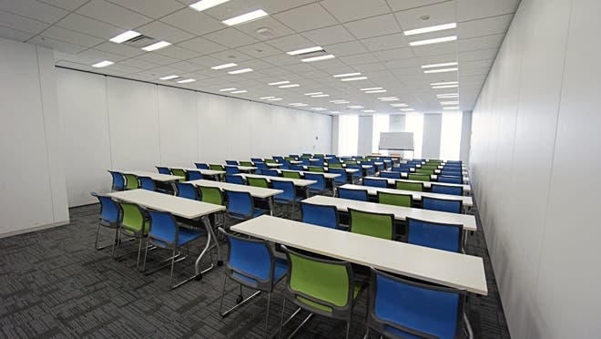 名古屋会議室 プライム 第4会議室【名古屋駅徒歩4分・無料Wi-Fi・最大78名・プライムセントラルタワー名古屋駅前店】の写真1