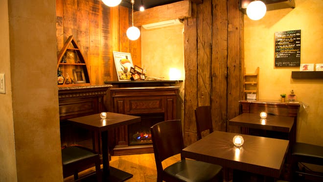 【中野新橋】自作映画、YouTube、ドラマ、TV、コスプレ等の、カフェ・バーのシーン撮影に!の写真4