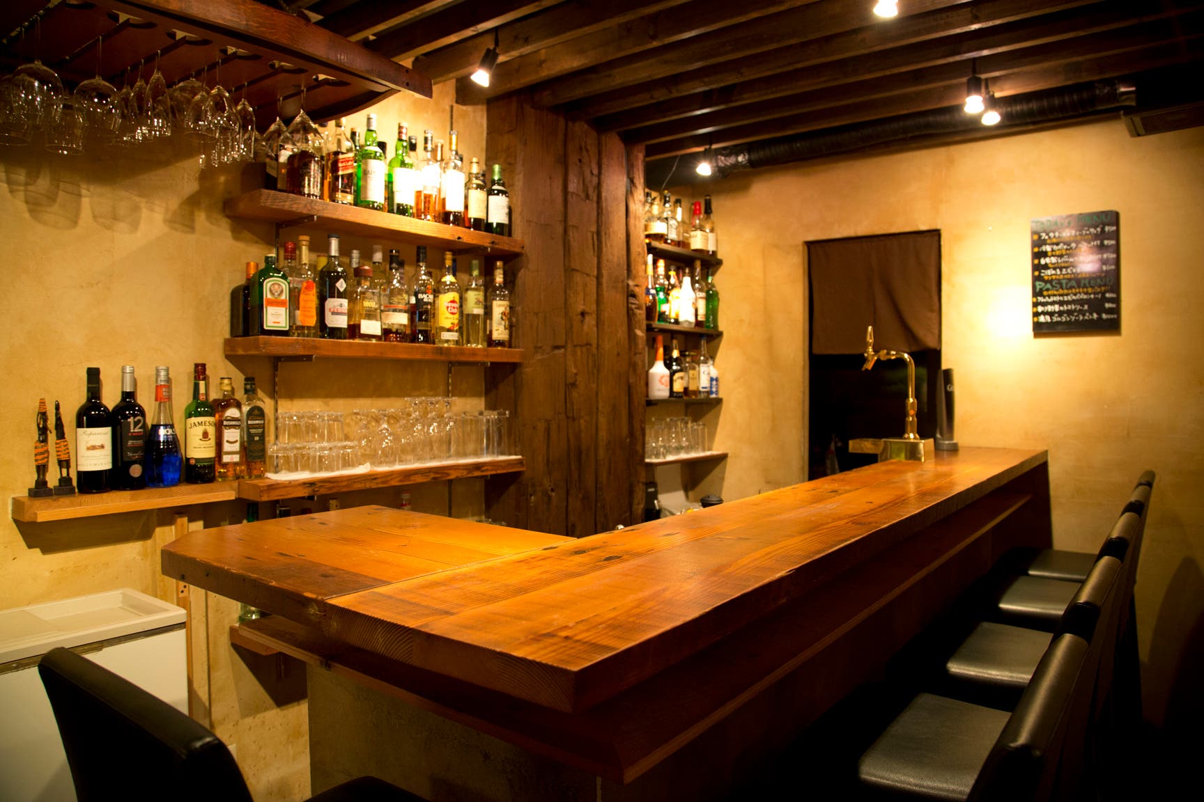 【中野新橋】自作映画、YouTube、ドラマ、TV、コスプレ等の、カフェ・バーのシーン撮影に！の写真5