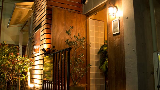 【中野新橋】自作映画、YouTube、ドラマ、TV、コスプレ等の、カフェ・バーのシーン撮影に!の写真1