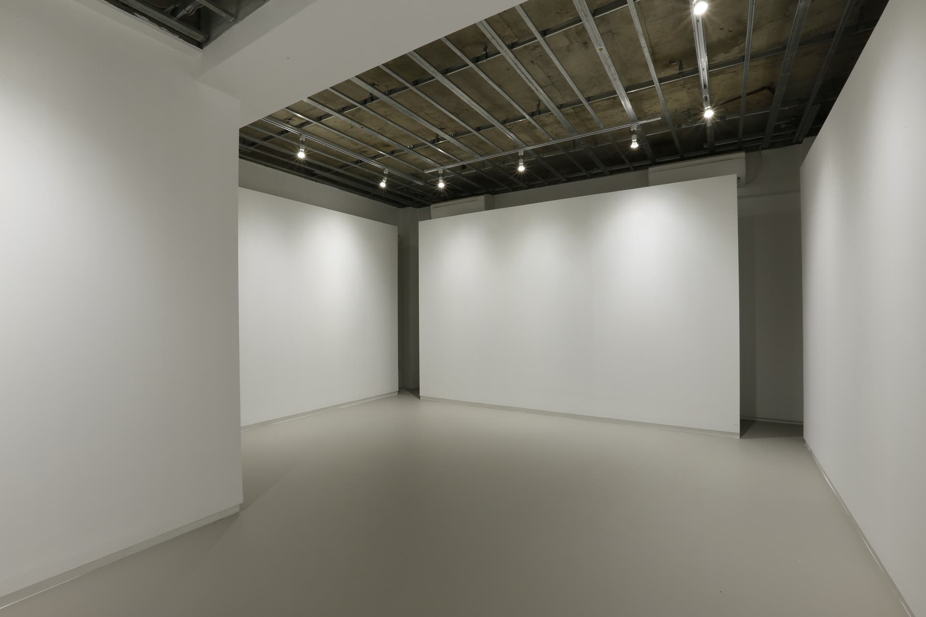 【表参道駅9分】展示会に適した白を基調とした美しいギャラリースペースの写真17