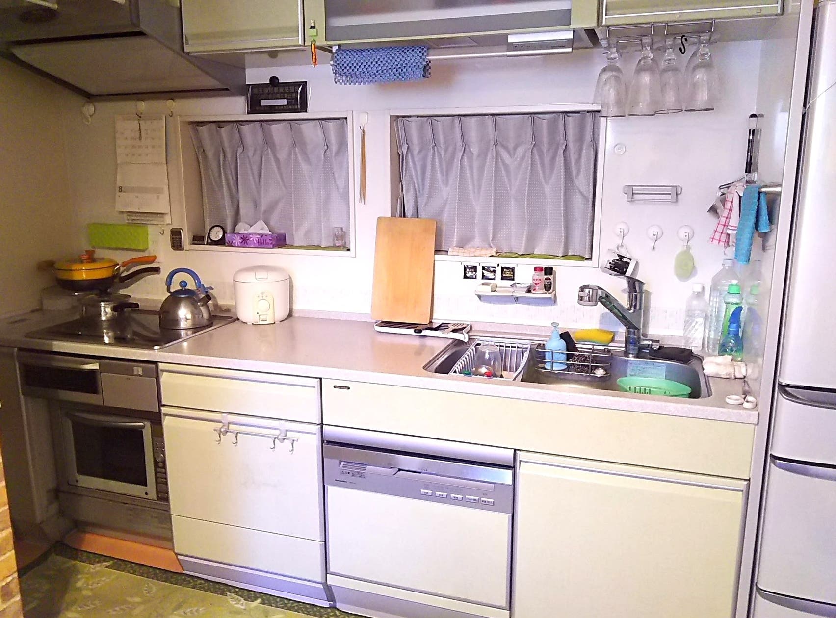 スタジオルーム　大きなスクリーン・鏡有り　キッチンオプションの写真9