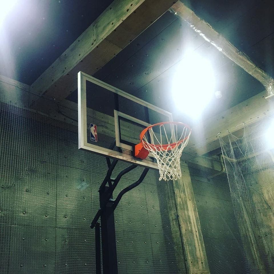 池袋から至近！練馬区氷川台のインドア地下スペース。バスケなどスポーツやイベント・撮影に♪冷暖房・シャワー完備！の写真4