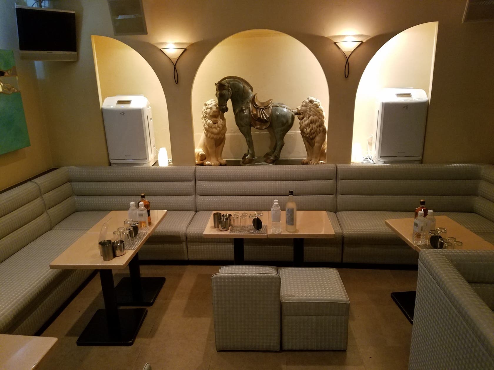 カラオケ付きキャバクラスペース！池袋サンシャイン通り！パーティー・撮影会利用などに！の写真9