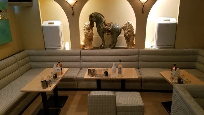 カラオケ付きキャバクラスペース!池袋サンシャイン通り!パーティー・撮影会利用などに!の写真9