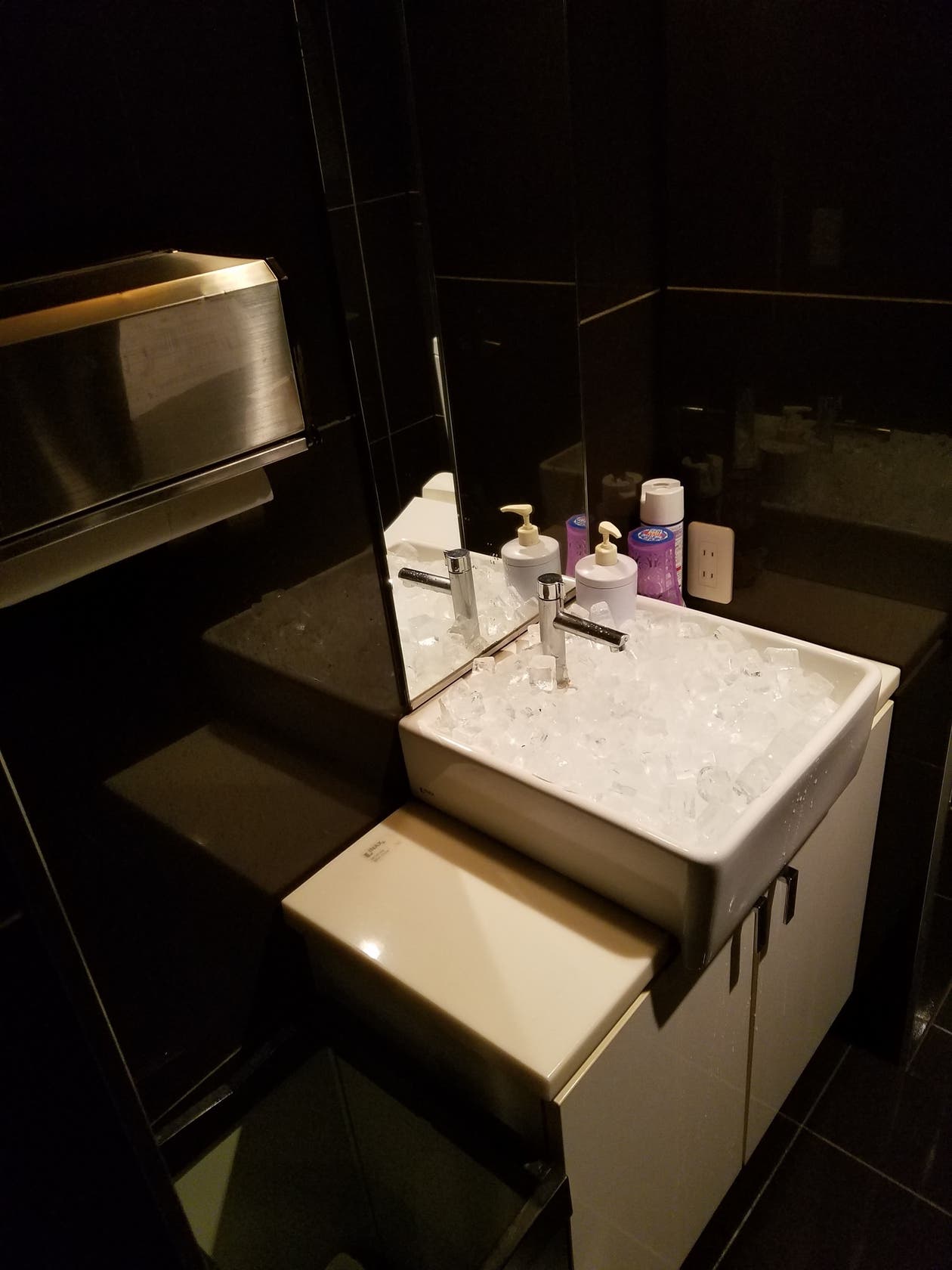 カラオケ付きキャバクラスペース！池袋サンシャイン通り！パーティー・撮影会利用などに！の写真11