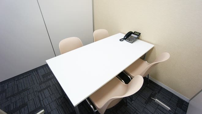 名古屋会議室 プライム 第10会議室【名古屋駅徒歩4分・無料Wi-Fi・最大4名・プライムセントラルタワー名古屋駅前店】の写真1