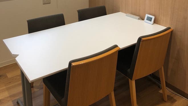 【四ツ谷駅徒歩4分】Wi-Fi・ホワイトボード完備のシンプルな会議室②!の写真1