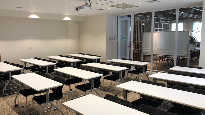 【四ツ谷駅徒歩4分】Wi-Fi・プロジェクター・スクリーン等完備のセミナールーム!(備品無料)の写真1