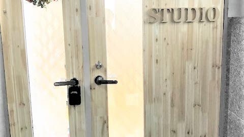 【横浜黄金町3分】BOSEスピーカー天井高3.45m 大型鏡完備!1階・駅チカダンススタジオ【黄金町店】の写真9