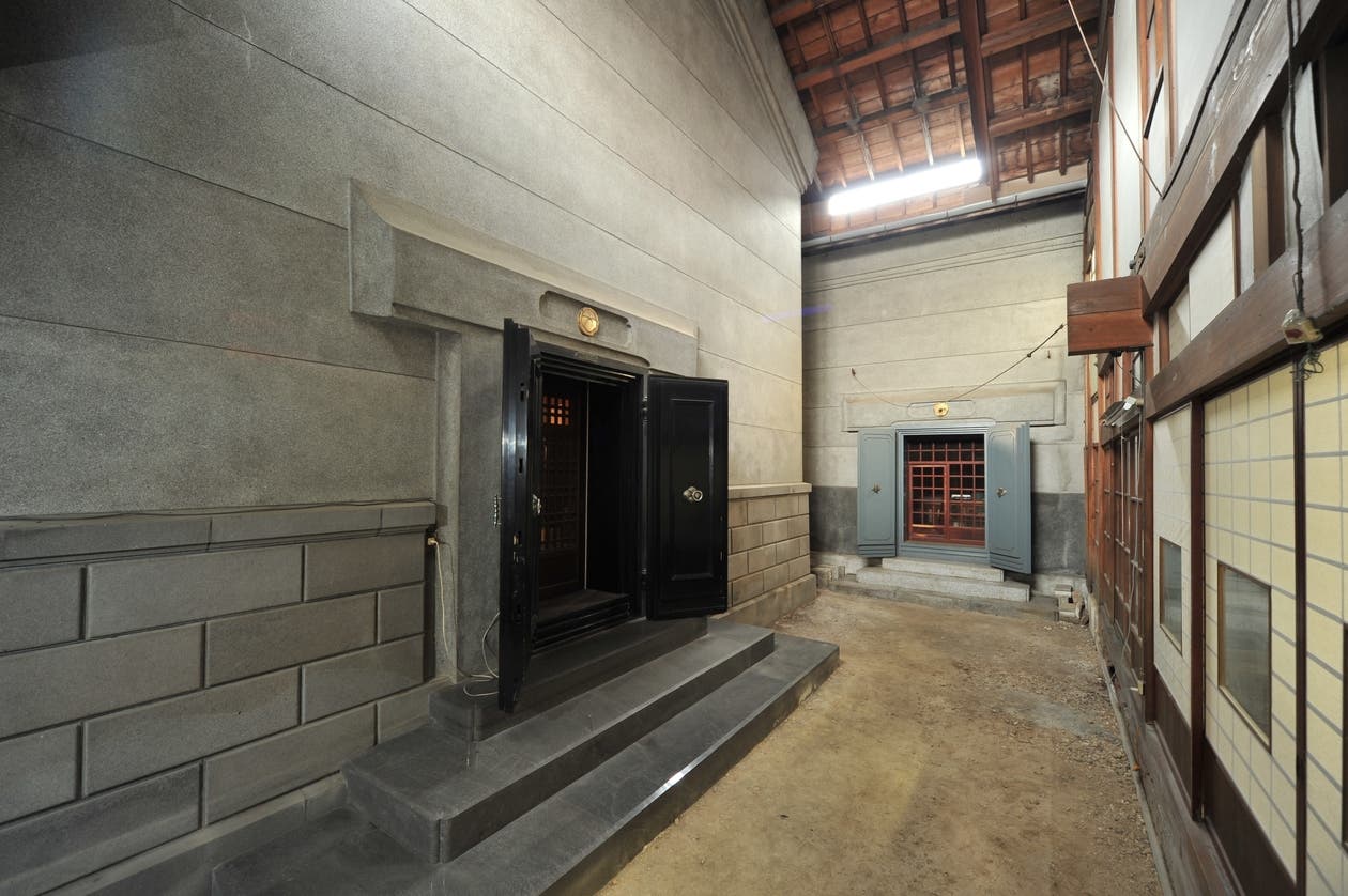 【秋田・湯沢市】約80年の歴史を持つ国登録有形文化財/山内家住宅 内蔵（文庫蔵）の写真7