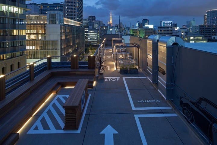 【田町・品川PARKING】倉庫ビルの屋上をリノベーションしたラウンジ空間の写真1