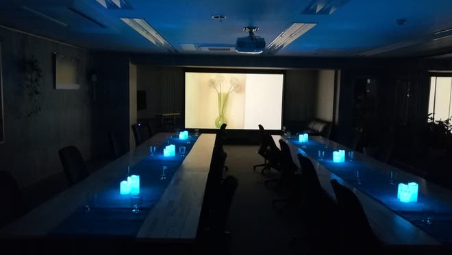 Web会議や大型スクリーンで映画鑑賞も…多様に使えるレンタルスペース demokuraの写真8