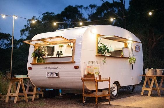 *TV撮影・キッチンカーや商品撮影:屋外イベントスペース＊丸本屋:机＆椅子＋町家内化粧室＋水道コンセント有。予約リクエストの写真16