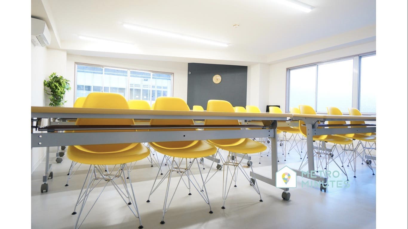 ＜グランデ会議室＞最大39名収容！新大阪駅より徒歩1分♪光回線Wi-Fi📶プロジェクター🎥会議/セミナー/研修/ワークショップの写真11