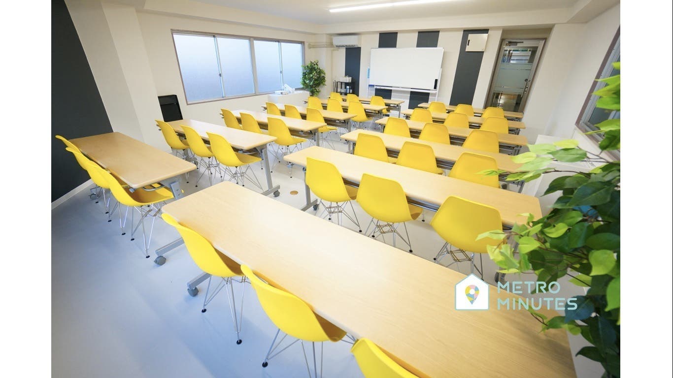 ＜グランデ会議室＞最大39名収容！新大阪駅より徒歩1分♪光回線Wi-Fi📶プロジェクター🎥会議/セミナー/研修/ワークショップの写真12